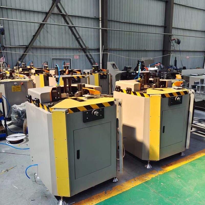 Corner Crimping Machine 380V Aluminium Window Crimper Front Position Up ...