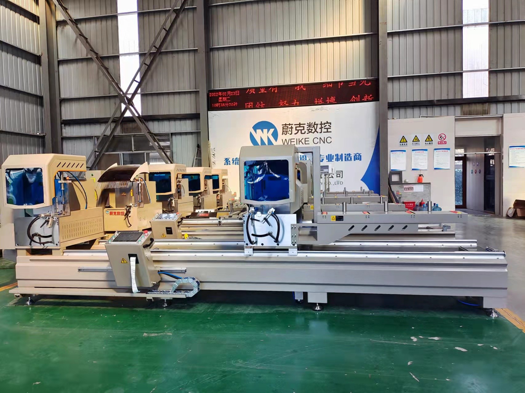 90 Degree Automated Miter Saw 4200mm UPVC Double Head Cutting Machine